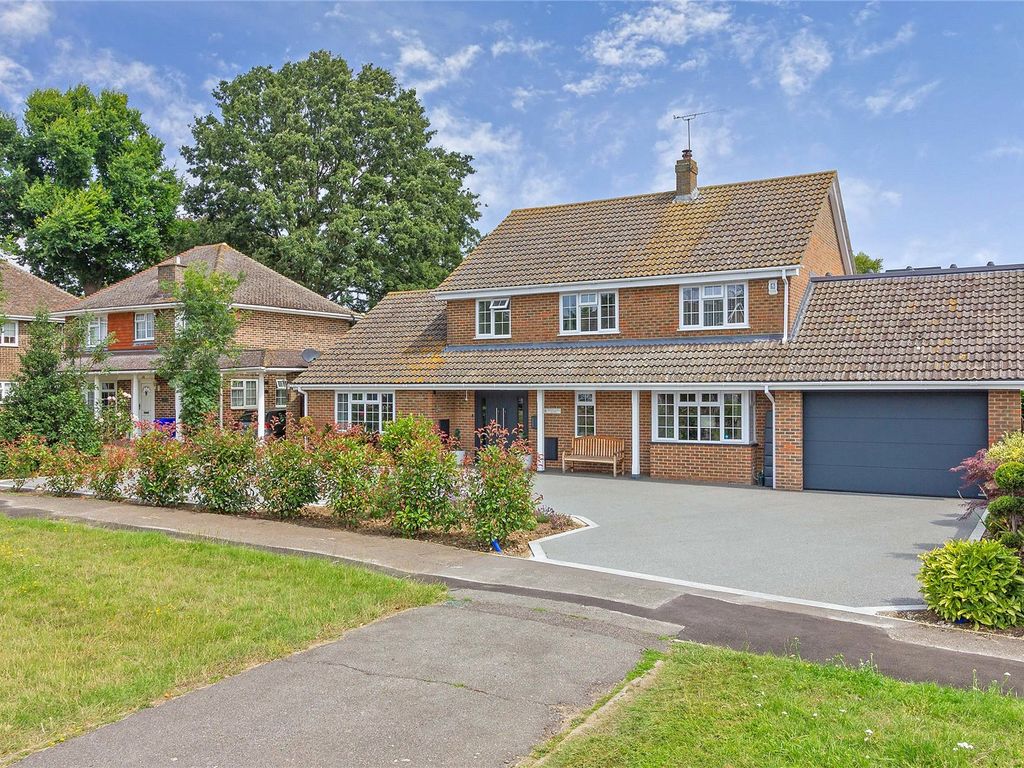 4 bed detached house for sale in Woodcourt Close, Sittingbourne ME10 ...