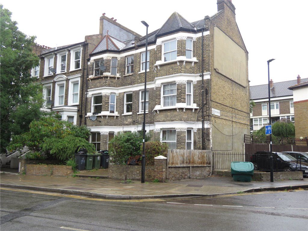 3 bed flat to rent in Gresham Road, London SW9 - Zoopla