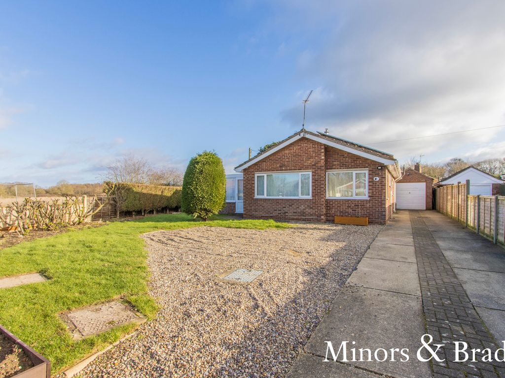2 bed detached bungalow for sale in Royden Way, Fleggburgh, Great Yarmouth NR29 - Zoopla
