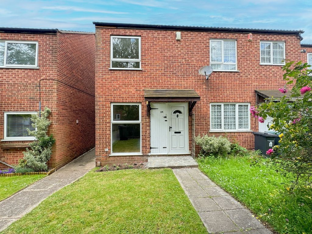 2 bed end terrace house for sale in Abbots Field, Gravesend, Kent DA12, £270,000 - Zoopla