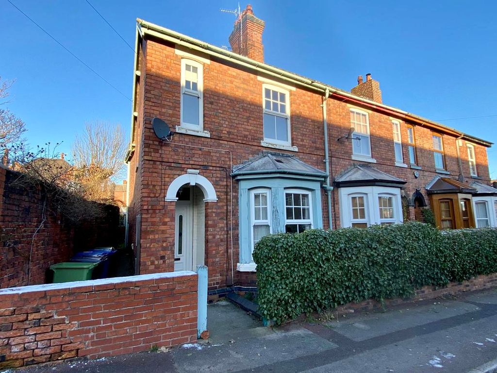 3 bed end terrace house to rent in Porter Street, Staveley ...