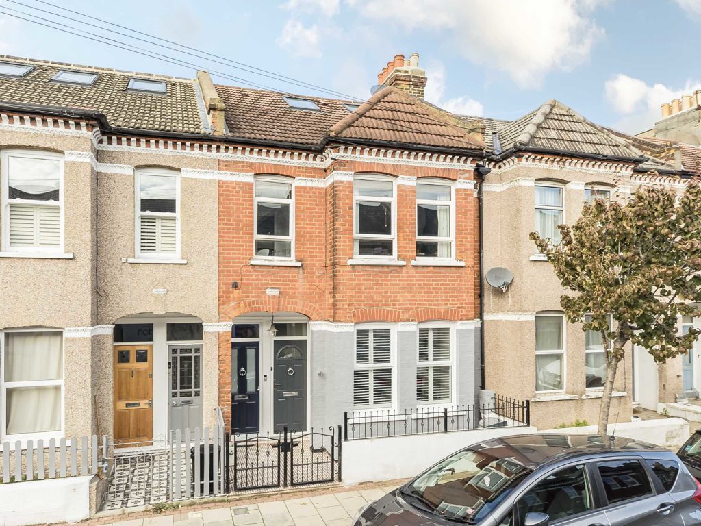 2 bed flat for sale in Leverson Street, London SW16, £435,000 - Zoopla