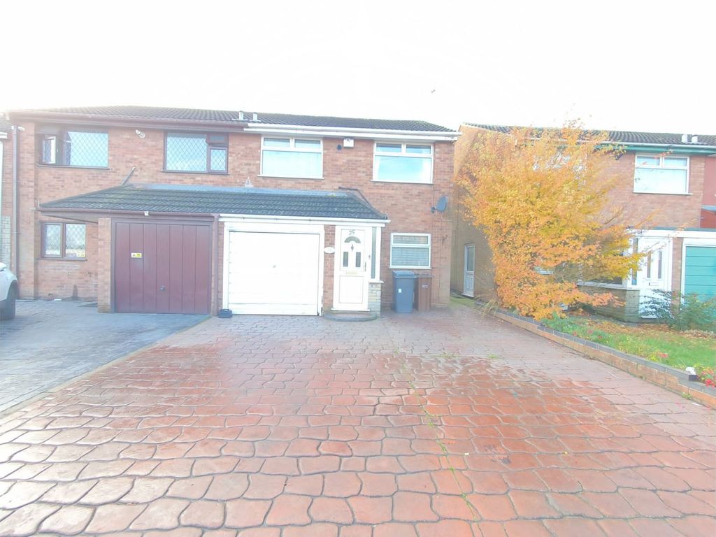 3 bed semi-detached bungalow to rent in Chiltern Drive, Willenhall WV13 ...
