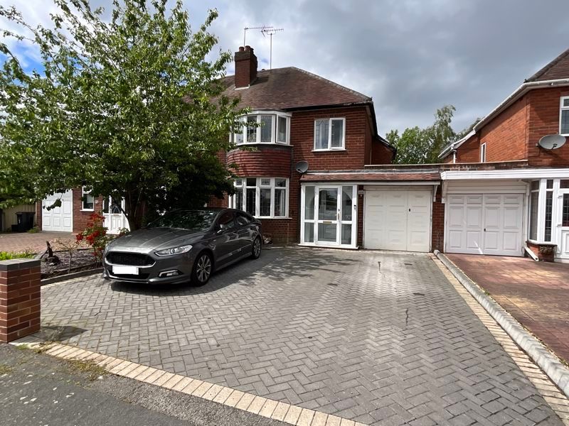 3 Bed Semi Detached House For Sale In Bourne Avenue Halesowen B62 £