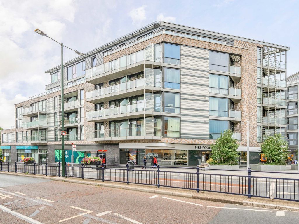 2 bed flat for sale in London Road, Twickenham TW1 - Zoopla