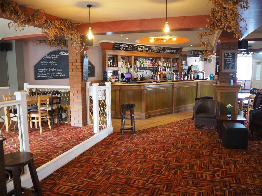 Pub/bar for sale in Licenced Trade, Pubs & Clubs PE10, Lincolnshire, £ ...