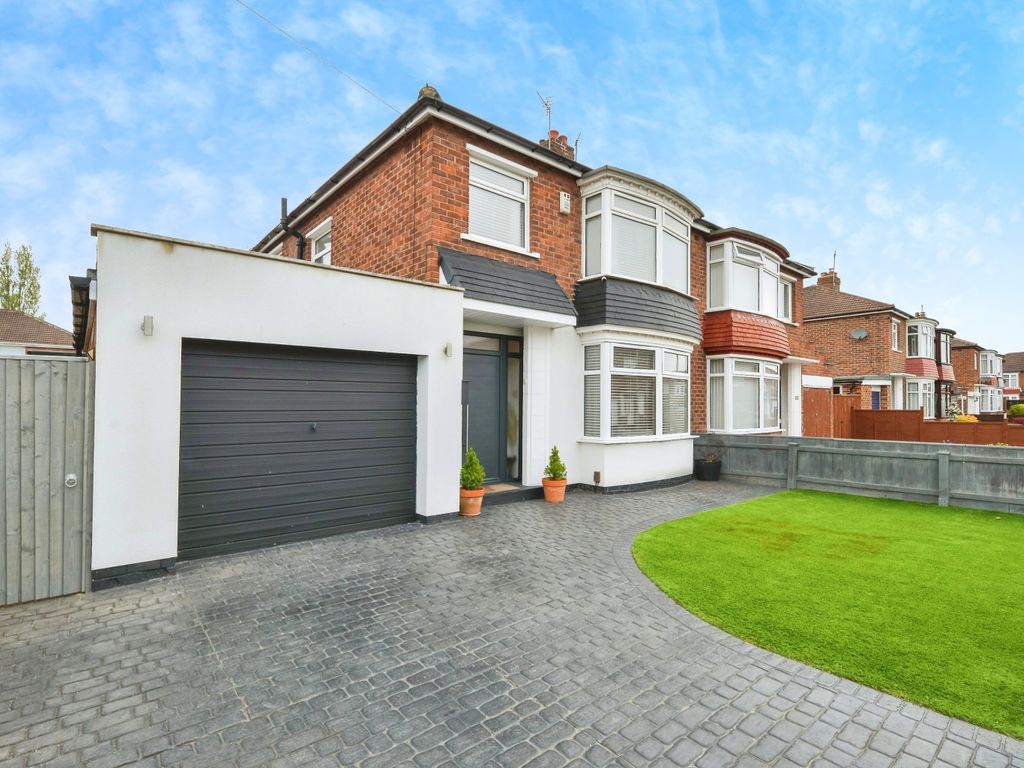 4 Bed Semi Detached House For Sale In Blackthorn Grove Fairfield