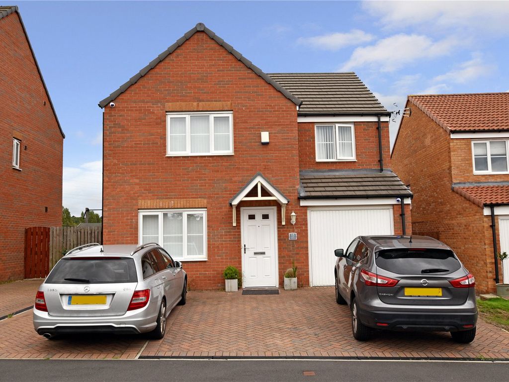 4 Bed Detached House For Sale In Leyburn Avenue Morley Leeds West