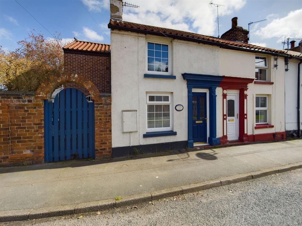 3 bed end terrace house for sale in Station Road, Nafferton, Driffield ...