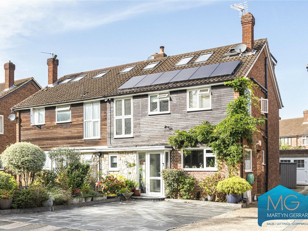 5 bed semi-detached house for sale in Bramley Road, London N14, £ ...