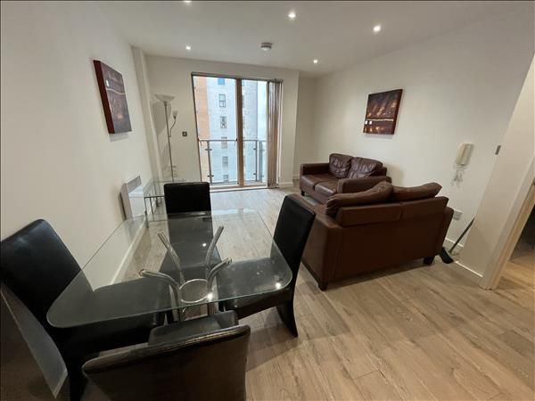 1 bed flat to rent in Barton Place, Hornbeam Way, Manchester M4, £1,050 ...