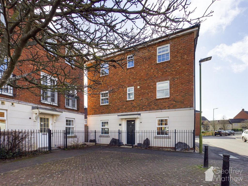 5 bed detached house for sale in Mendip Way, Great Ashby, Stevenage SG1 ...