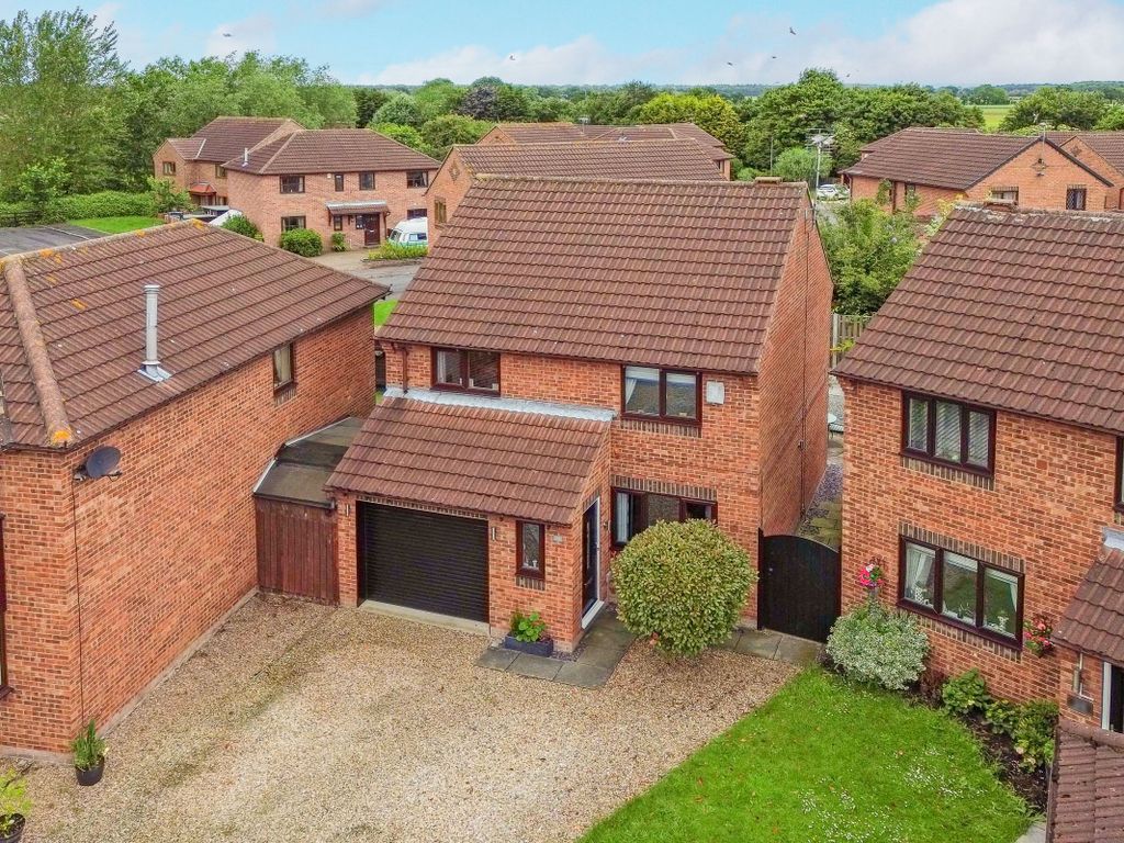 3 bed detached house for sale in Chapel Walk, Riccall, York YO19, £ ...