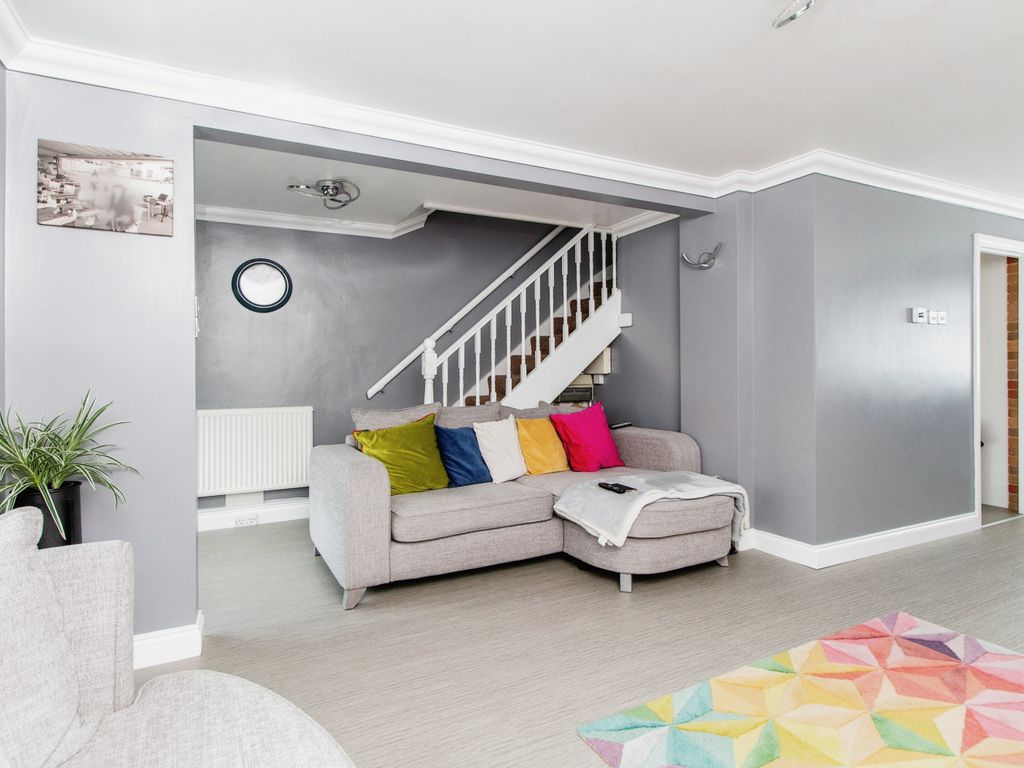 3 Bed Semi Detached House For Sale In Princes Road Dartford Kent Da2