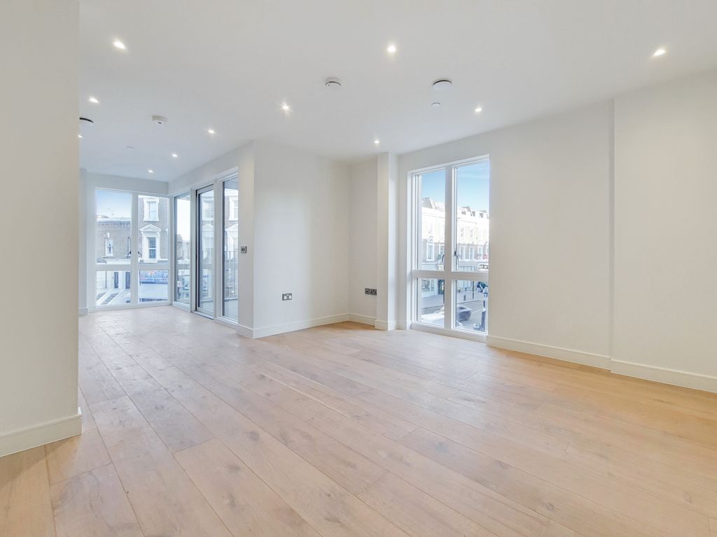 2 bed flat to rent in Fermoy Road, Maida Hill W9, £2,750 pcm - Zoopla