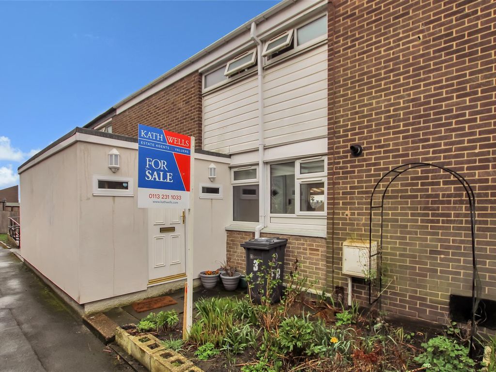 3 Bed Town House For Sale In Fawcett Road Lower Wortley Leeds Ls12