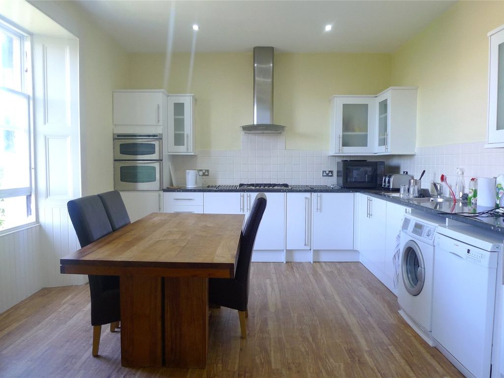 4 bed flat to rent in Lutton Place, Newington, Edinburgh EH8 - Zoopla