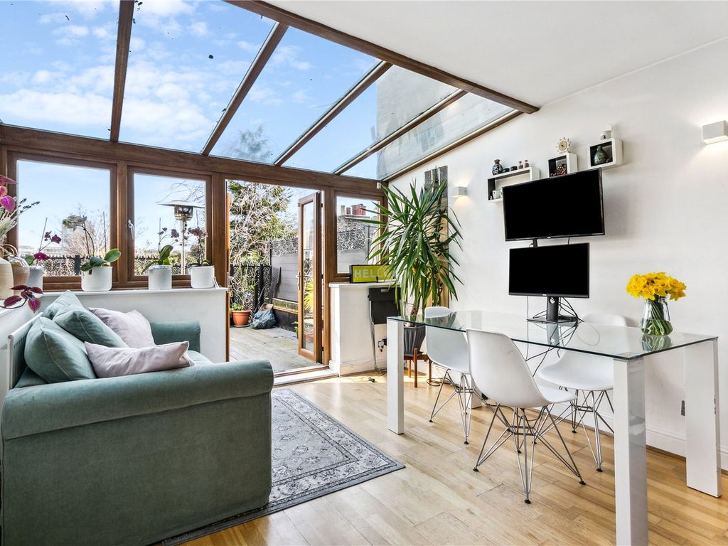 2 bed flat for sale in North End Road, London SW6 - Zoopla