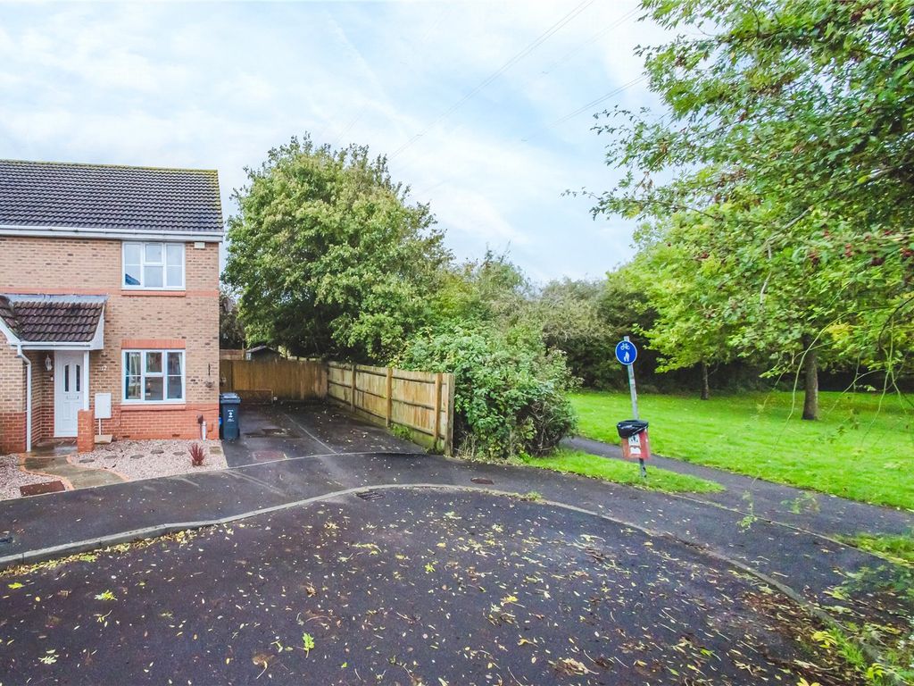 3 Bed End Terrace House For Sale In Bergman Close Abbey Meads Swindon