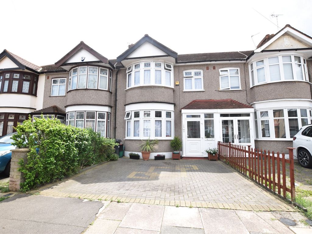 3 Bed Terraced House For Sale In Havering Gardens Chadwell Heath Rm6