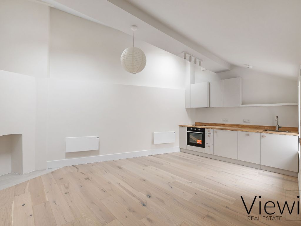 Studio to rent in Westgate Street, London E8, £2,475 pcm - Zoopla