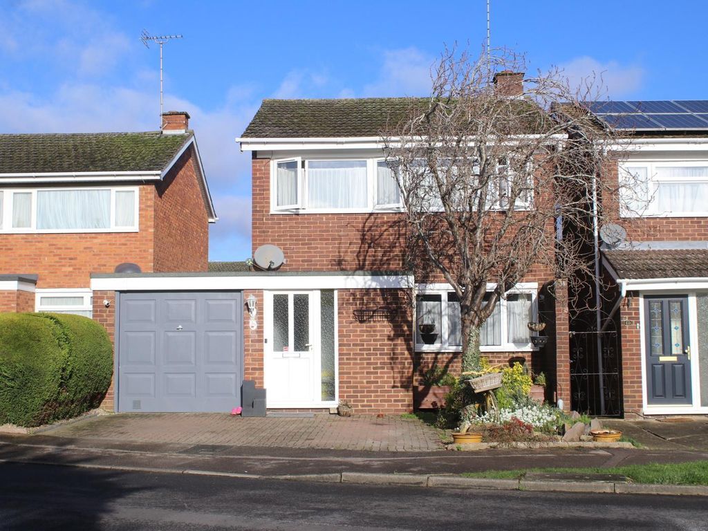 3 Bed Link Detached House For Sale In Baccara Grove Bletchley Milton
