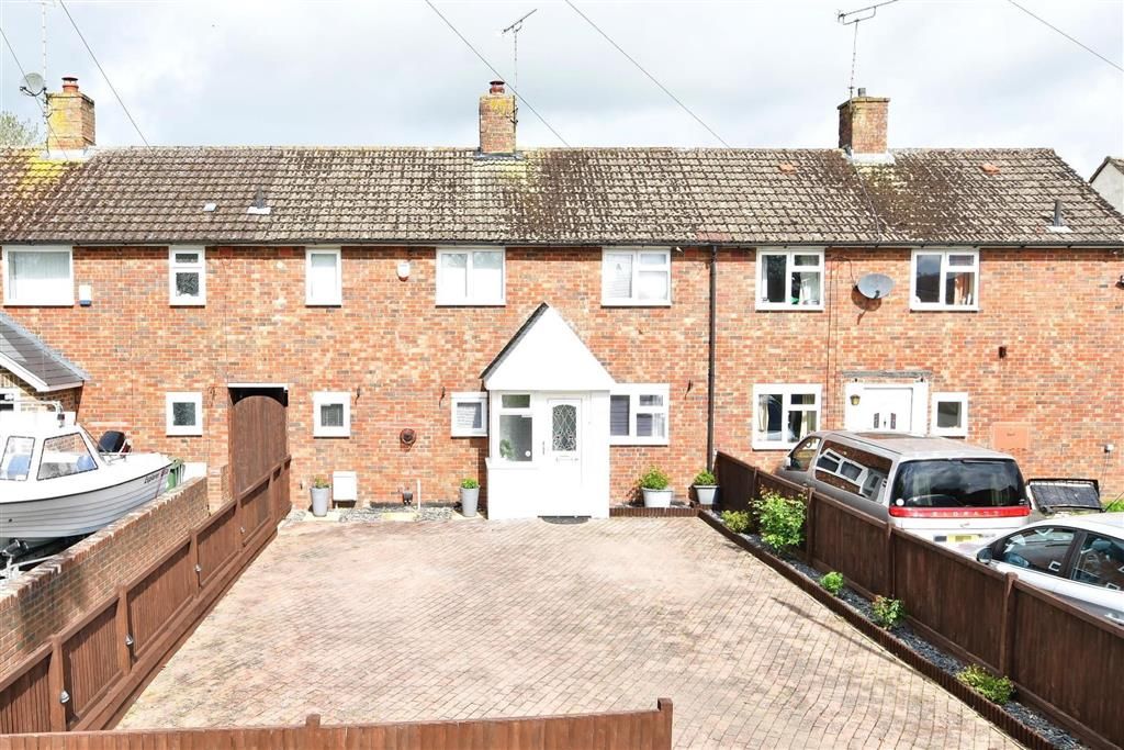 3 Bed Terraced House For Sale In Randolph Gardens Kennington Ashford