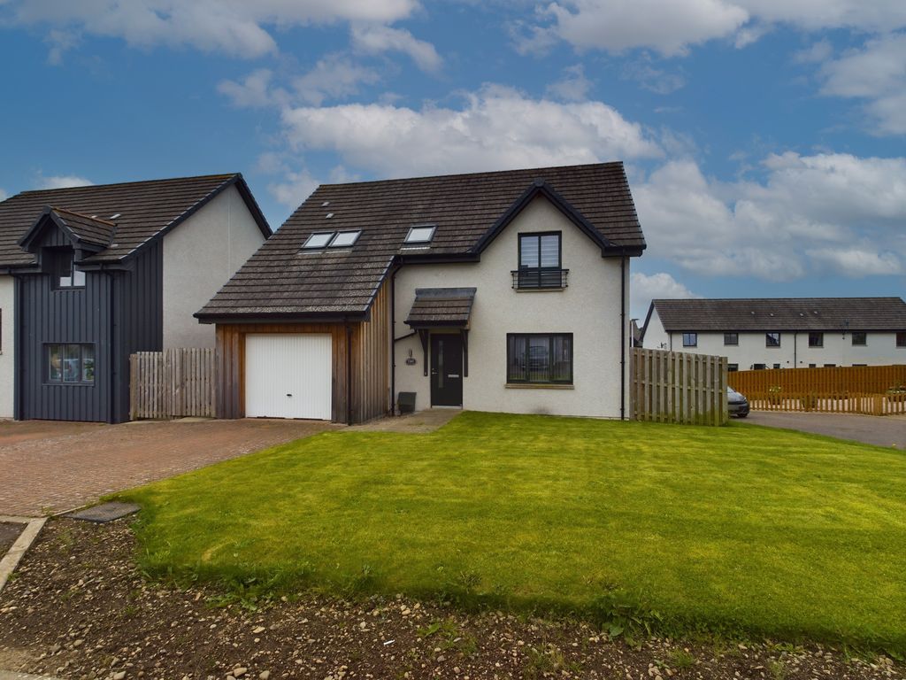 3 bed detached house for sale in 35 School Field Road, Rattray ...