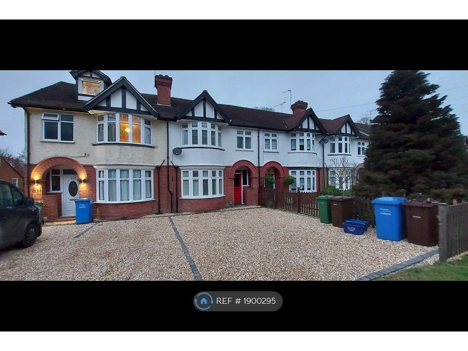 3 Bed Terraced House To Rent In Farnborough Road Farnborough Gu14 £