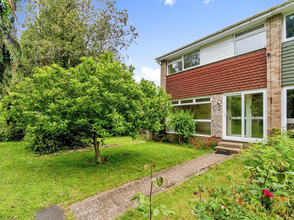 3 Bed End Terrace House For Sale In Eight Acres Romsey Hampshire So51