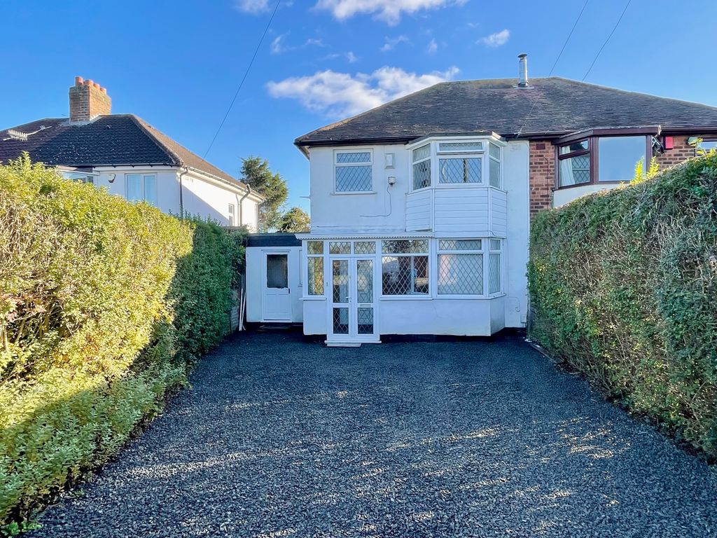 3 Bed Semi Detached House For Sale In Sutton Road Mile Oak Tamworth