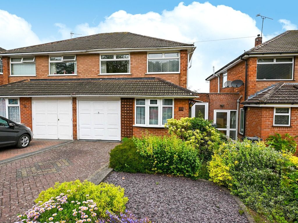 3 Bed Semi Detached House For Sale In The Crest West Heath Birmingham