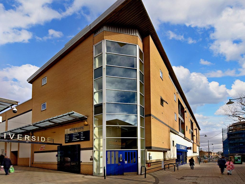 2 bed flat for sale in Pier Road, Erith DA8, £218,000 - Zoopla