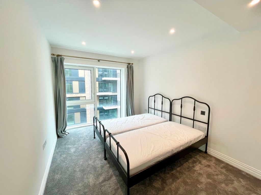 2 bed flat to rent in Westwood Building, Lockgate Road, London SW6, £ ...