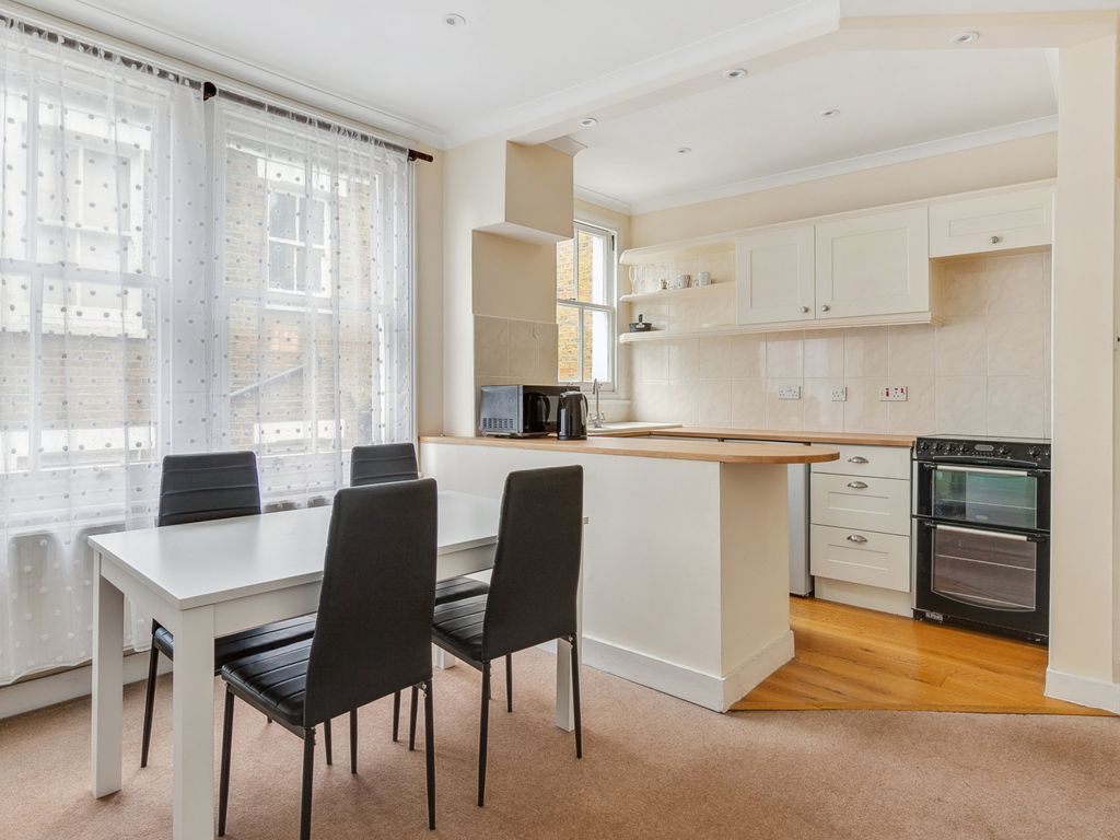 4 bed flat to rent in Latchmere Road, The Shaftesbury Estate SW11, £ ...