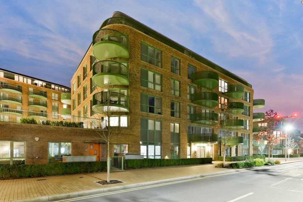 3 bed flat to rent in Maltby House, Kidbrooke Village SE3 - Zoopla