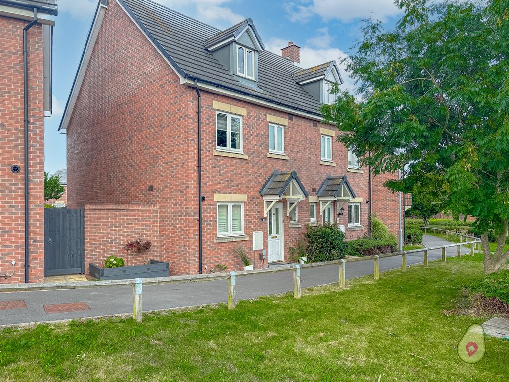 4 Bed Semi Detached House For Sale In Richardson Road Swindon