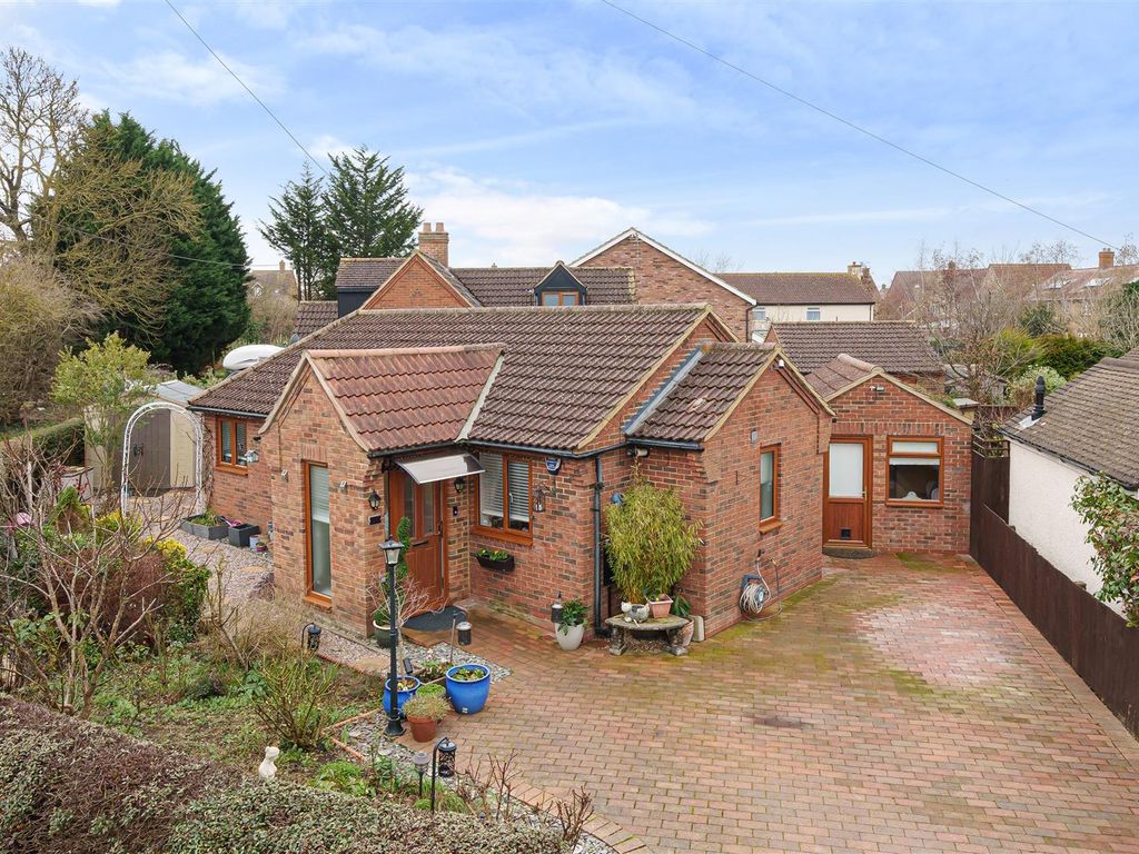 2 bed detached bungalow for sale in Bedford Road, Wilstead, Bedford ...
