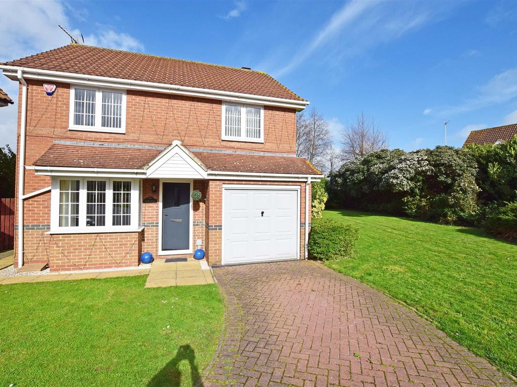 3 Bed Detached House For Sale In Ten Acre Way Rainham Gillingham Me8