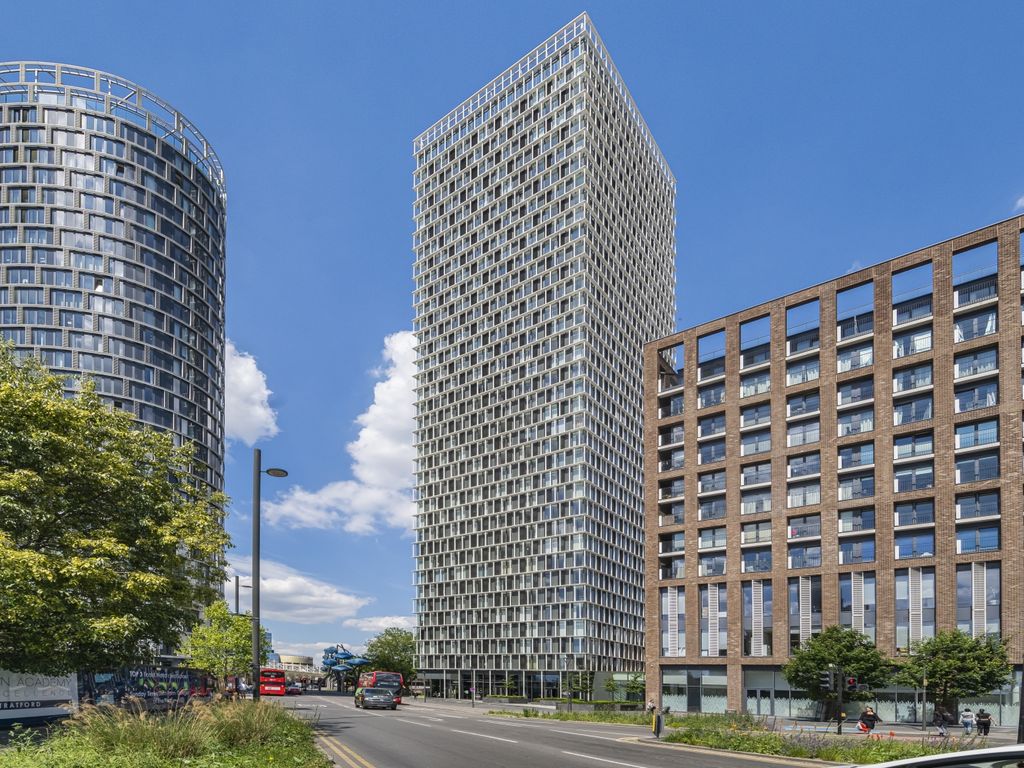 1 bed flat to rent in Stratosphere Tower, 55 Great Eastern Road, London ...