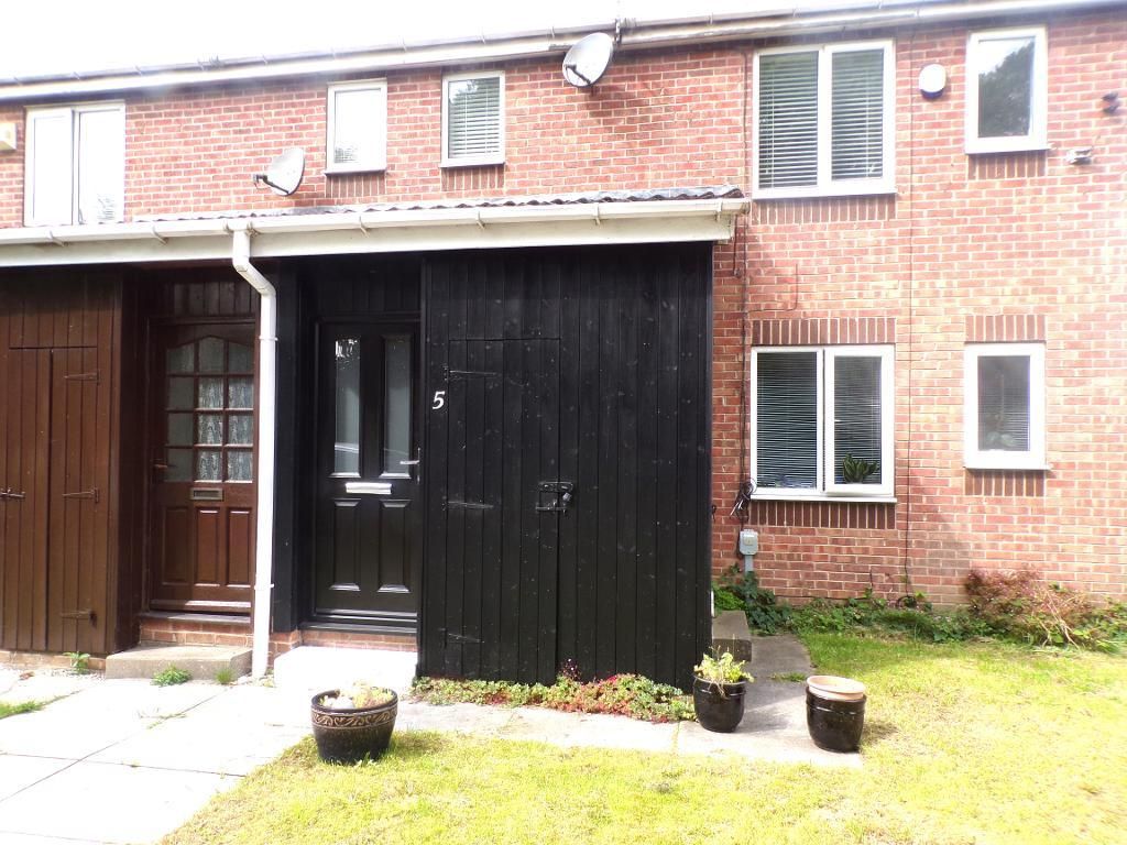 Studio to rent in Spring Grove, Hull HU3, £450 pcm - Zoopla