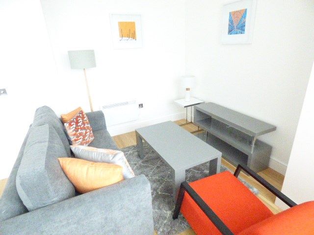 1 bed flat for sale in Flowers Way, Luton LU1, £190,000 - Zoopla