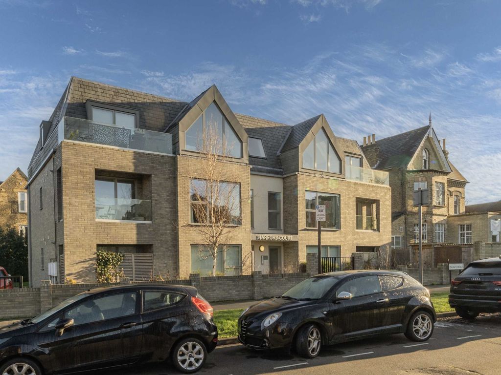 2 bed flat for sale in Palace Road, London SW2, £475,000 - Zoopla