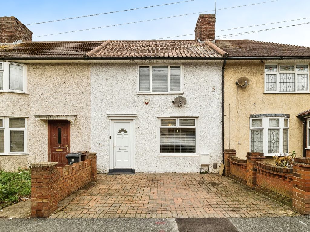 3 Bed Terraced House For Sale In Maxey Road Dagenham Rm9 £400 000