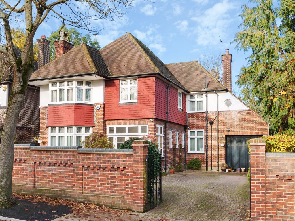 4 bed detached house for sale in Athenaeum Road, London N20, £1,300,000 ...