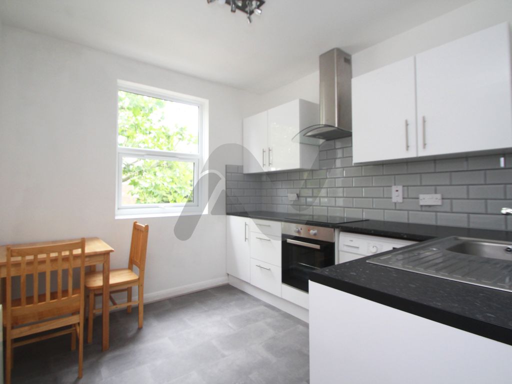 Studio to rent in Elizabeth Place, Seven Sisters, London N15 - Zoopla