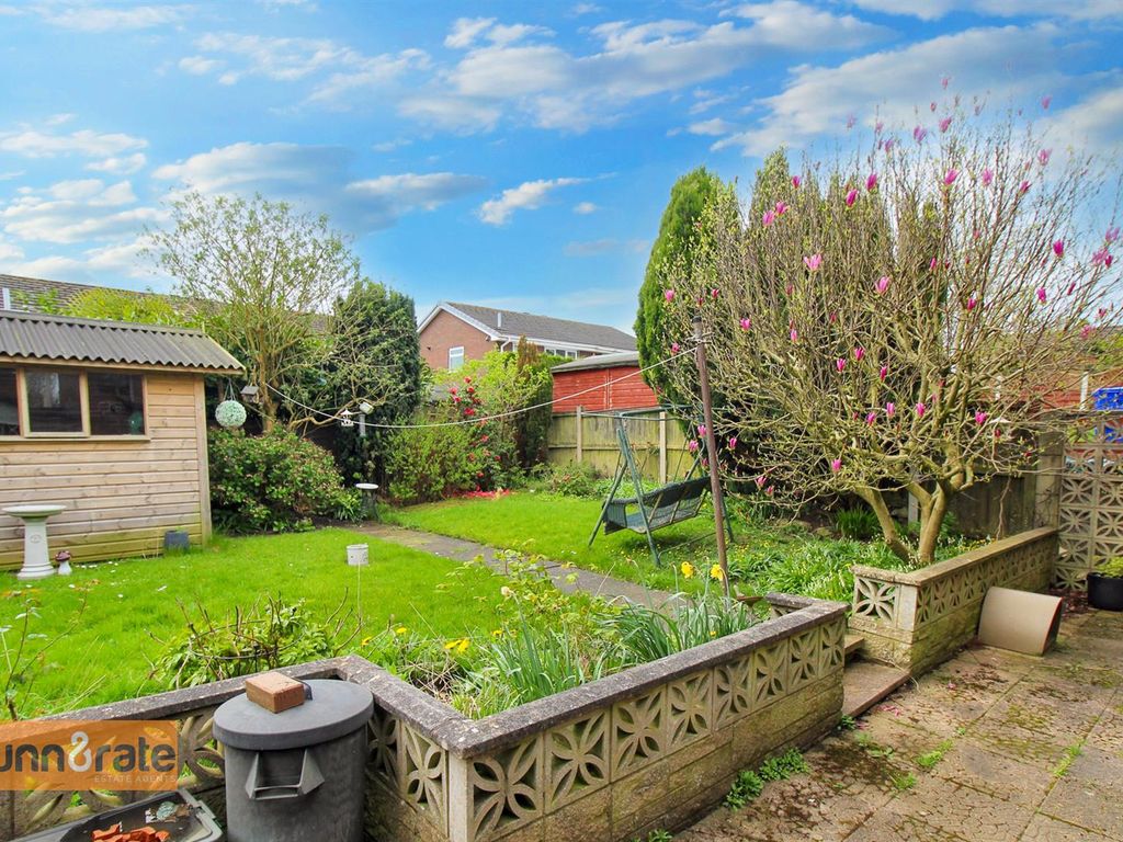 3 Bed Detached House For Sale In Birches Head Road Northwood Stoke On