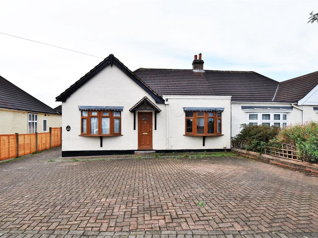 3 Bed Semi Detached Bungalow For Sale In Long Lane Bexleyheath Da7