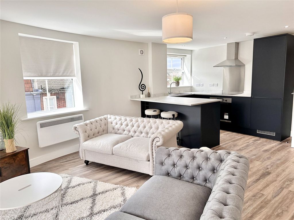 New home, 2 bed flat for sale in The Ramparts, Wilton Road, Salisbury, Wiltshire SP2 - Zoopla