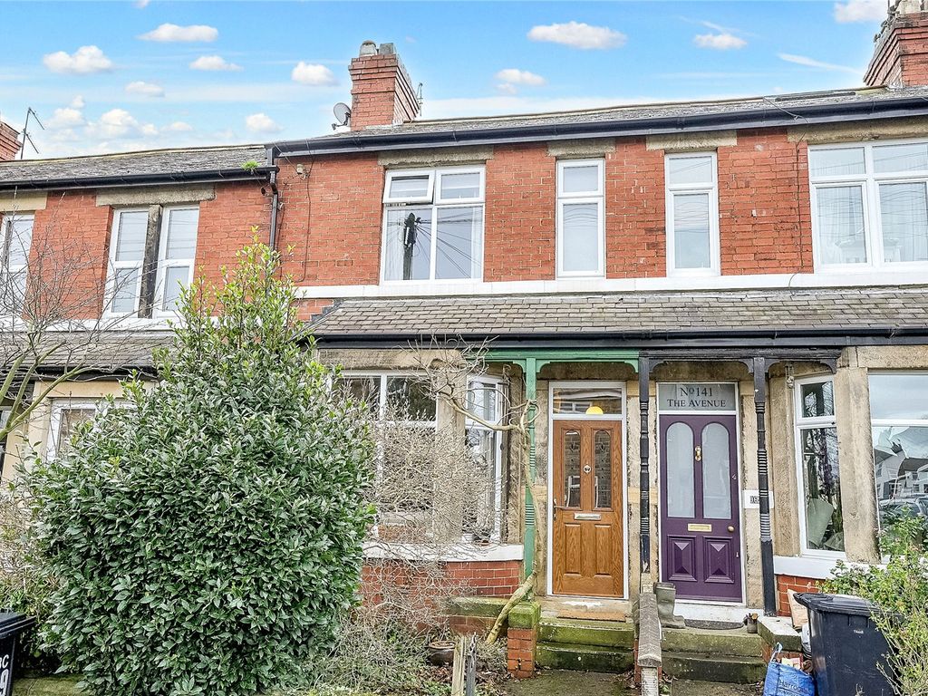 2 bed terraced house for sale in The Avenue, Harrogate HG1, £250,000 ...